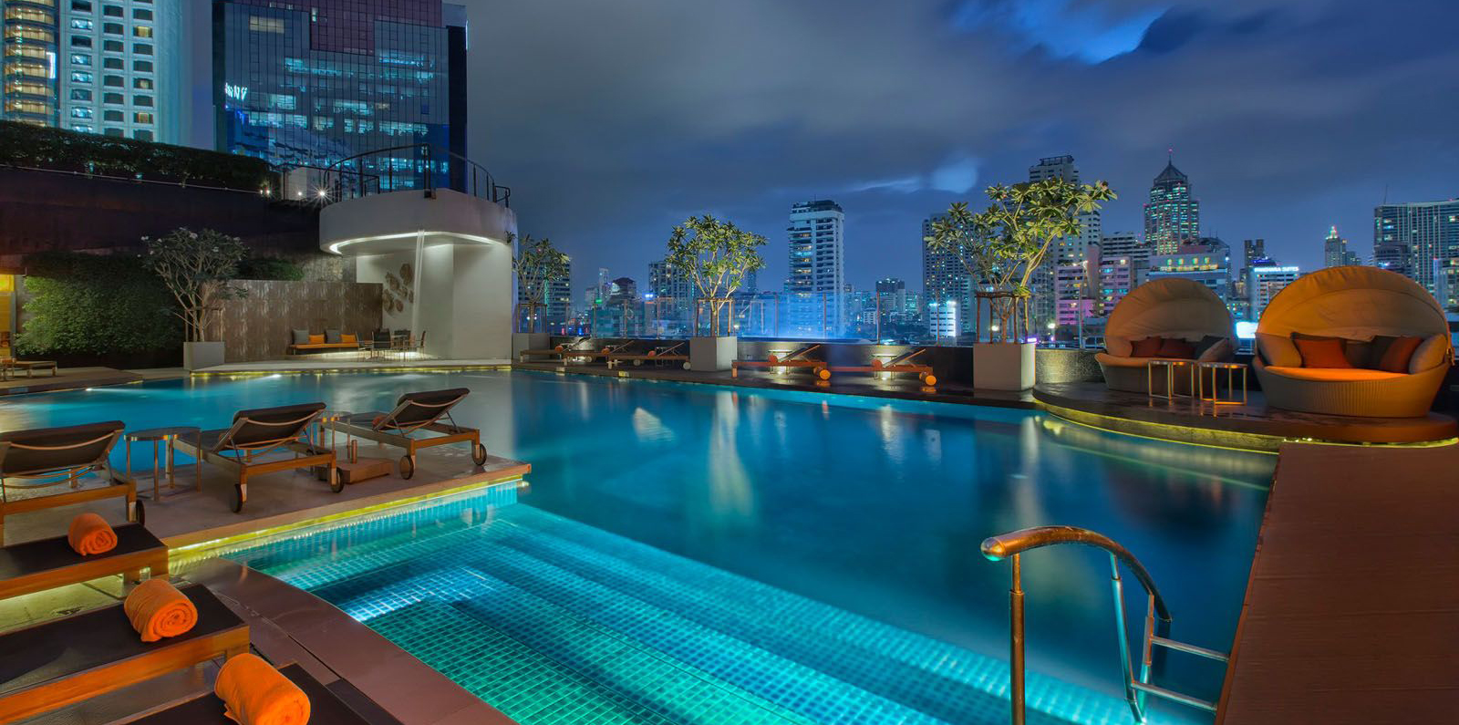 Ofee Hotel and Suites